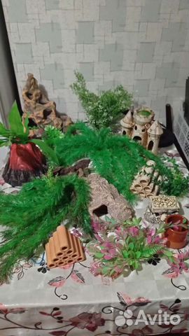 Домики и ростения для аквариума